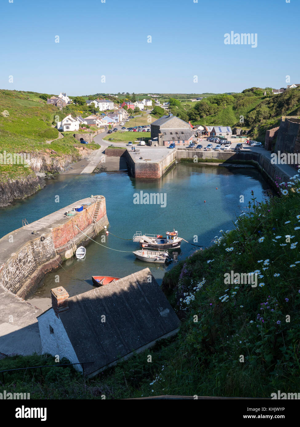 Porthgain harbour pembrokeshire boats hi-res stock photography and ...
