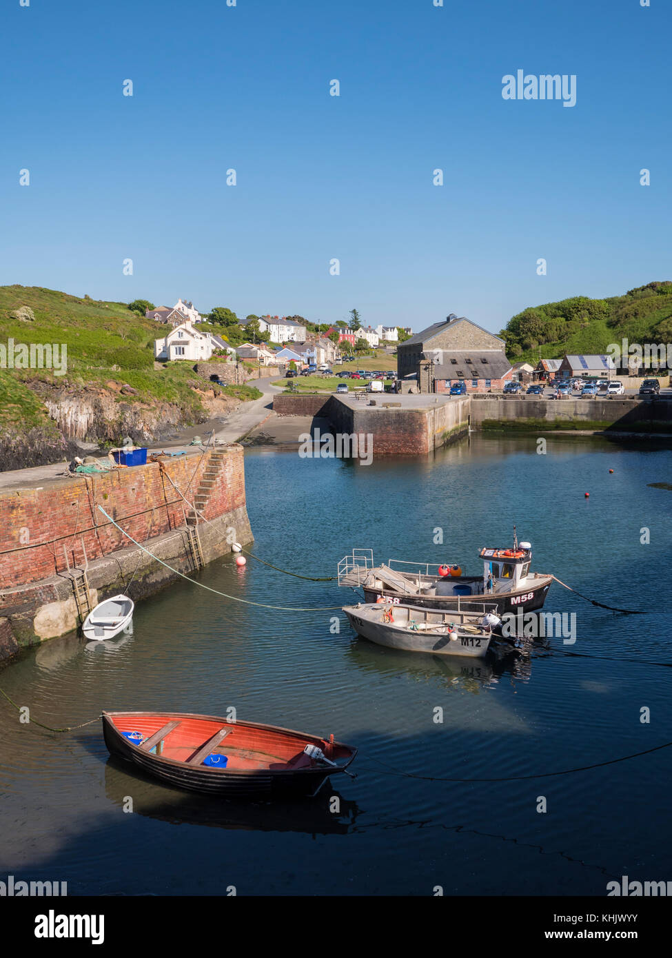 Porthgain harbour pembrokeshire boats hi-res stock photography and ...