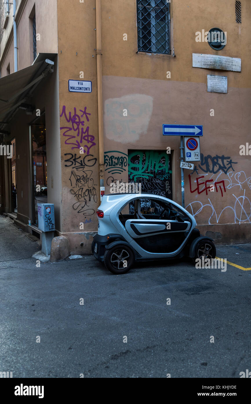 Smart street furniture hi-res stock photography and images - Alamy