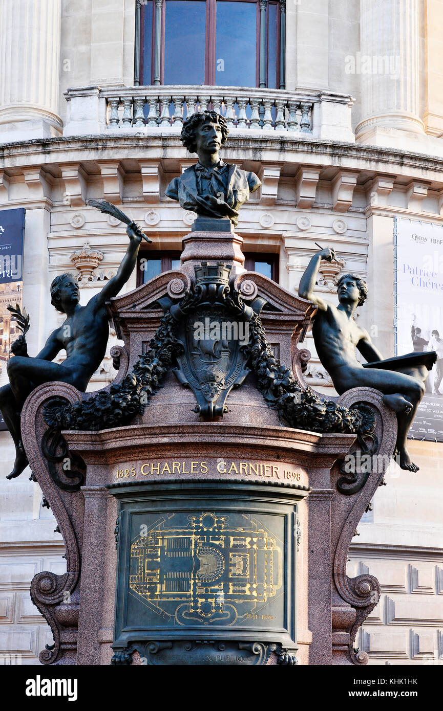 Charles Garnier sculpture at Palais Garnier - Opéra - Paris - France ...