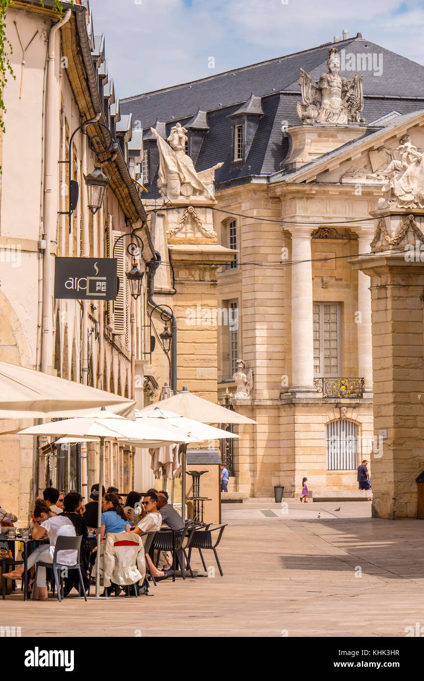 Dijon cafe chairs hi-res stock photography and images - Alamy