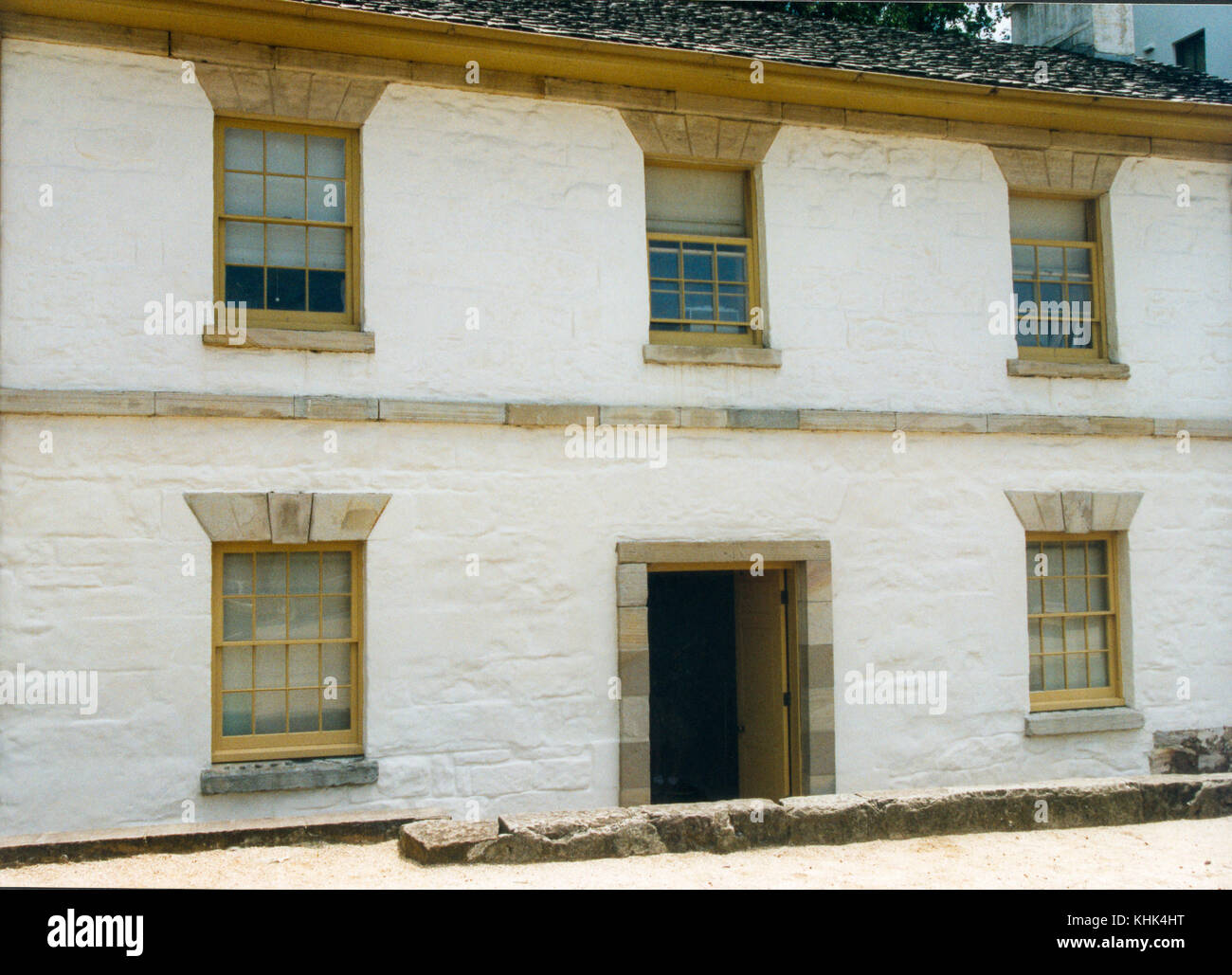 CADMAN COTTAGEin Sydney second oldest building,built 1816 on the shore ...