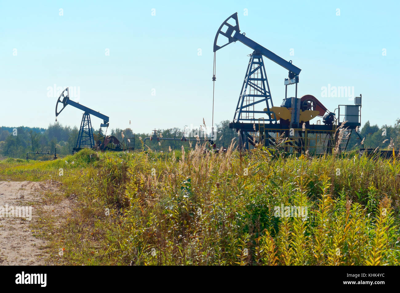 Gas pipeline in desert hi-res stock photography and images - Alamy