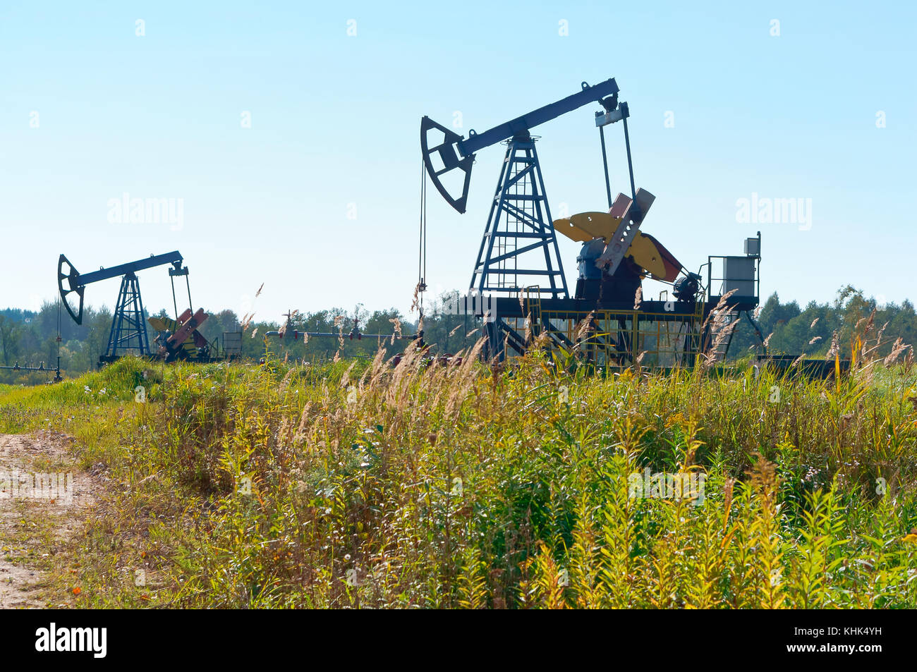 Natural Gas Field Pipeline Stock Photos & Natural Gas Field Pipeline ...