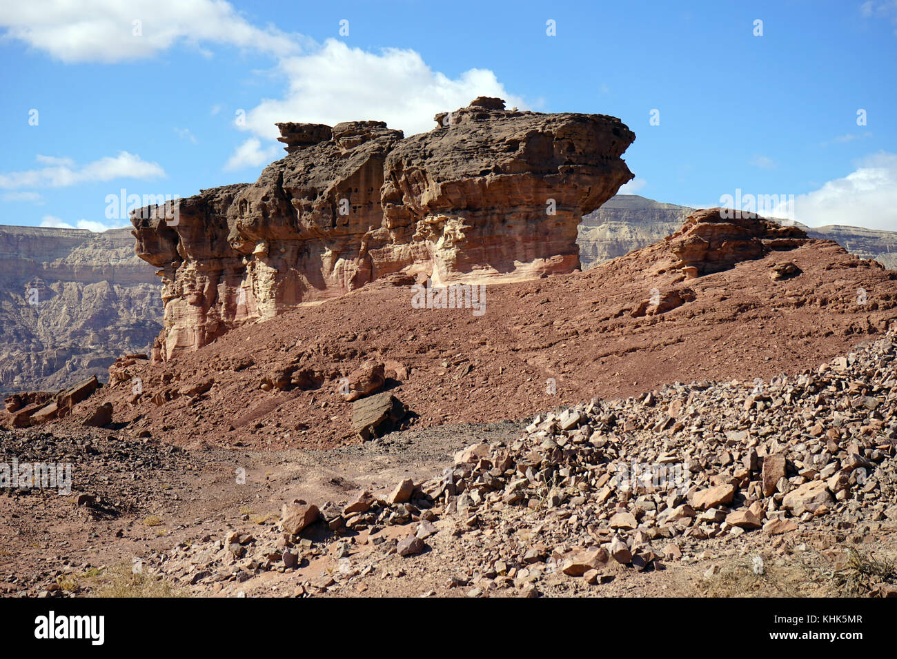 Red color rock formations in Timna park, Israel Stock Photo - Alamy