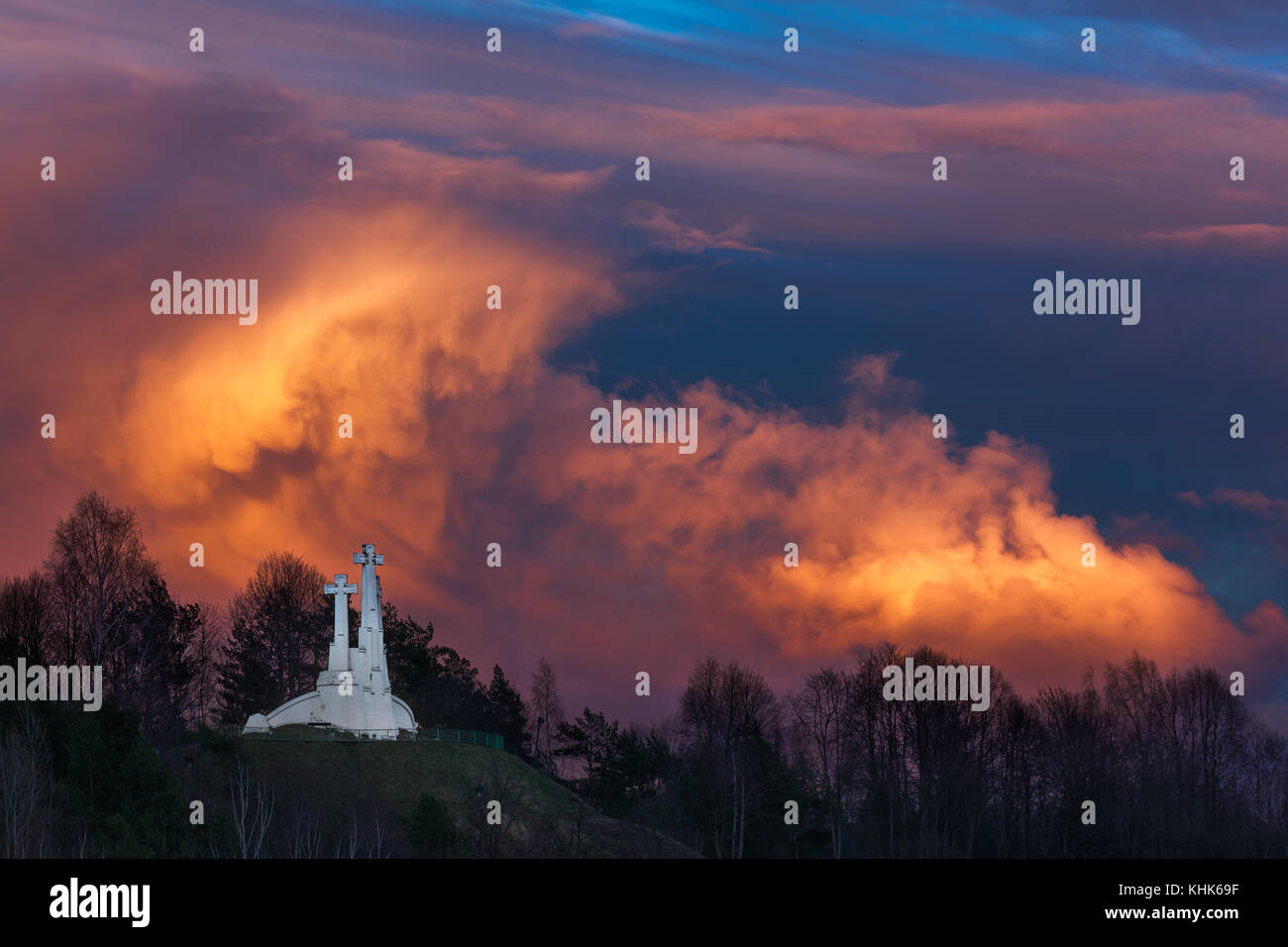 Three crosses and silhouette hi-res stock photography and images - Alamy