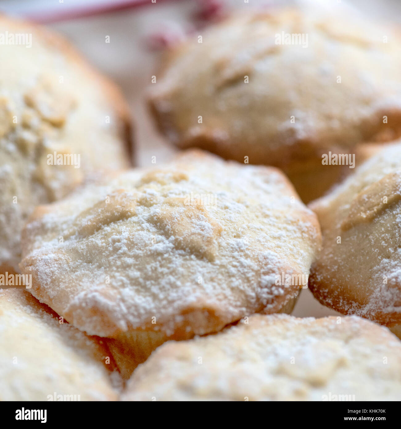 Homemade traditional christmas mince pies hi-res stock photography and ...