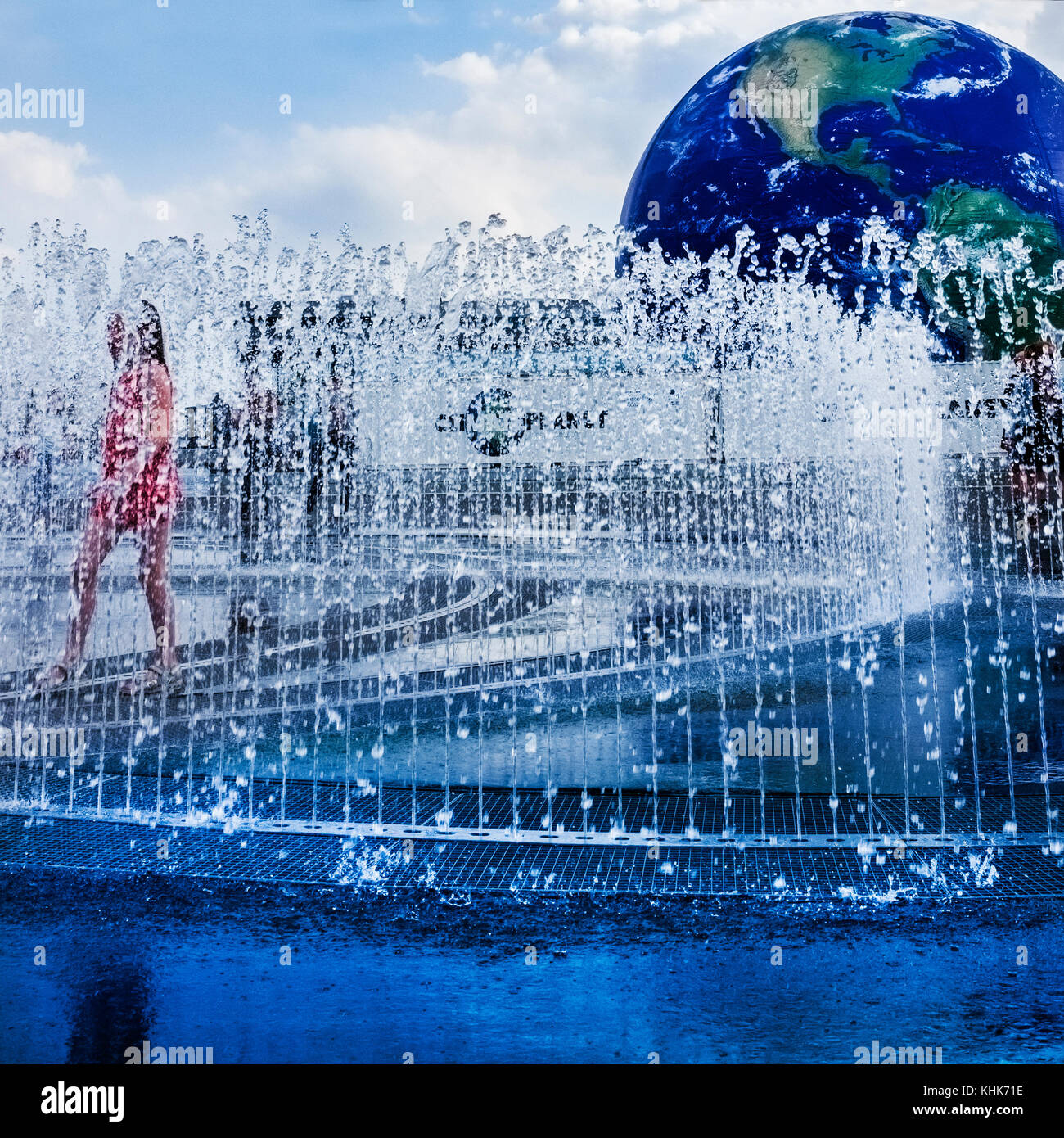Children playing in the Endless Connection installation by artist Jeppe ...