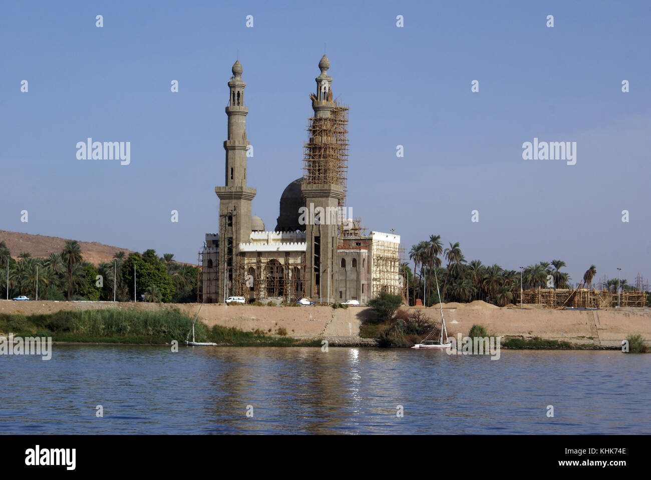 Bank river near nile aswan egypt hi-res stock photography and images ...