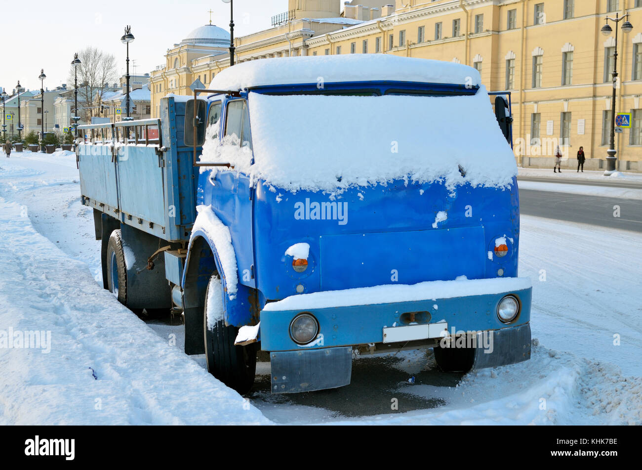 The truck, parked at the curb covered with snow Stock Photo - Alamy