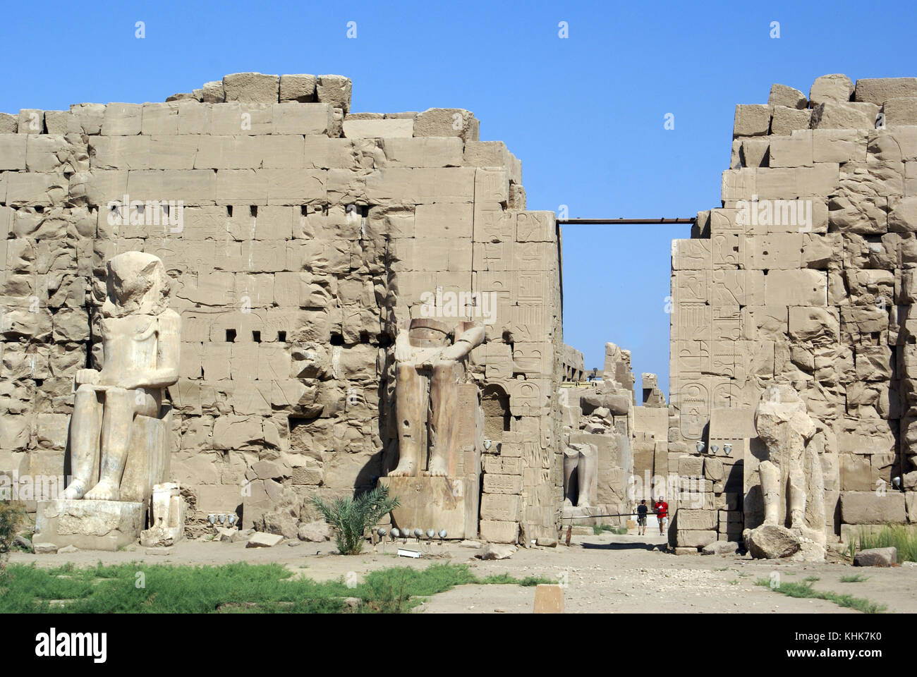 Gate ancient stone luxor hi-res stock photography and images - Alamy