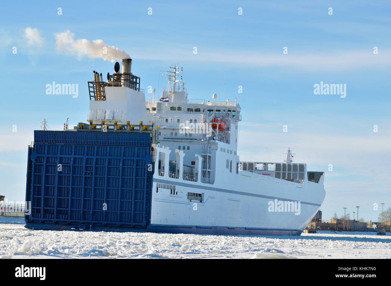 The loaded vessel leaves port isleduetsya its route Stock Photo - Alamy