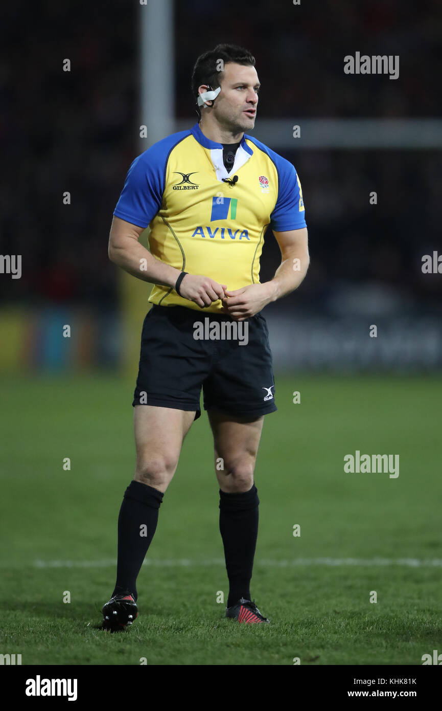 Rugby referee and player hi-res stock photography and images - Alamy