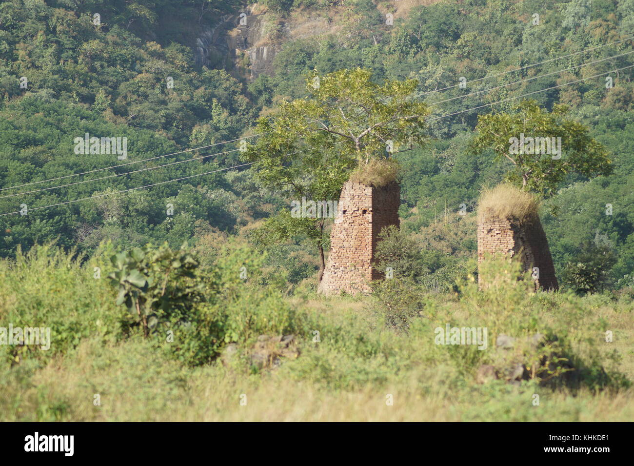 Ajanta caves with the waghur river hi-res stock photography and images ...