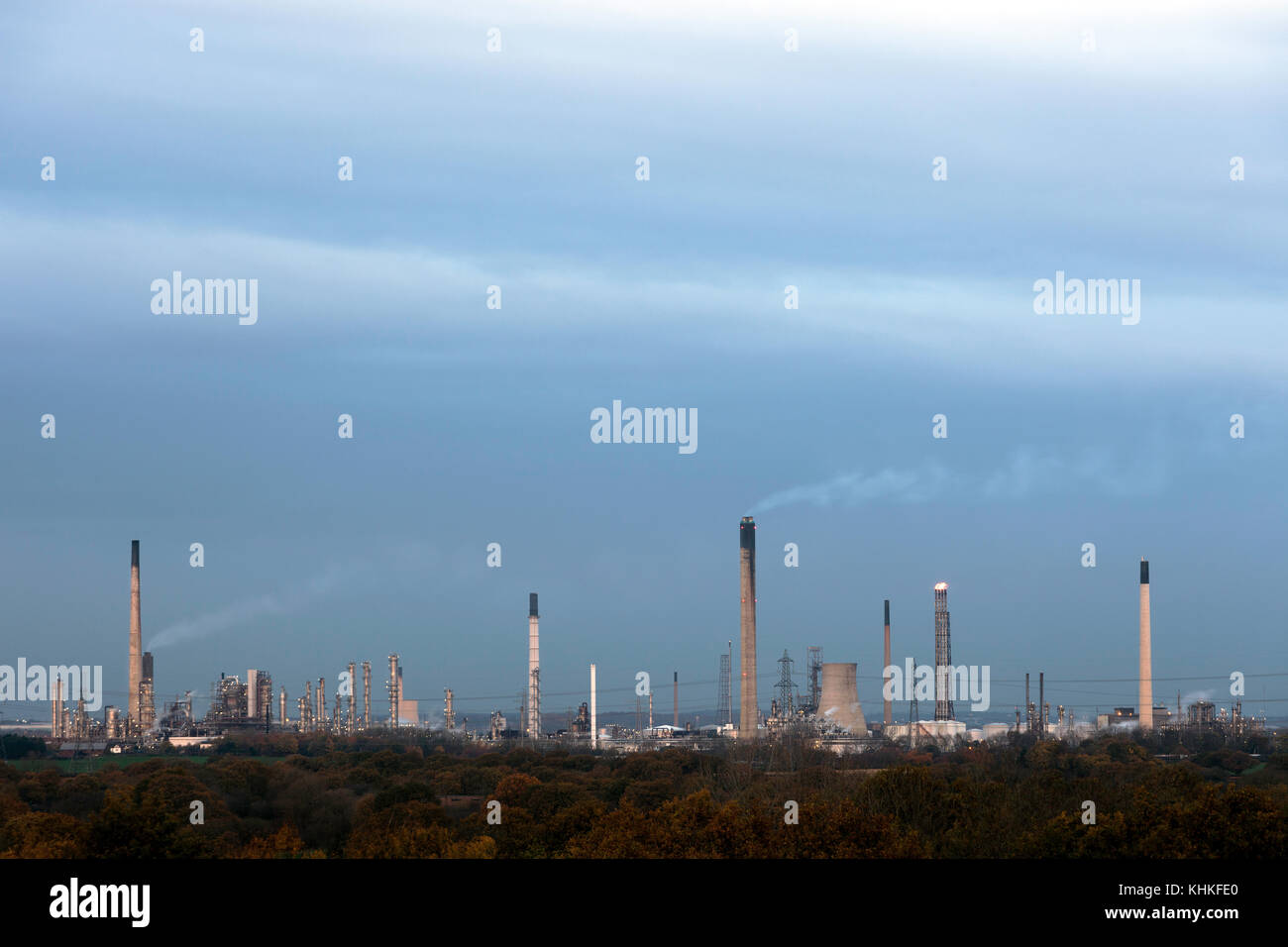 Stanlow oil refinery under a grey winter sky. Cheshire, England Stock ... Stanlow oil refinery under a grey winter sky. Cheshire, England Stock ...
