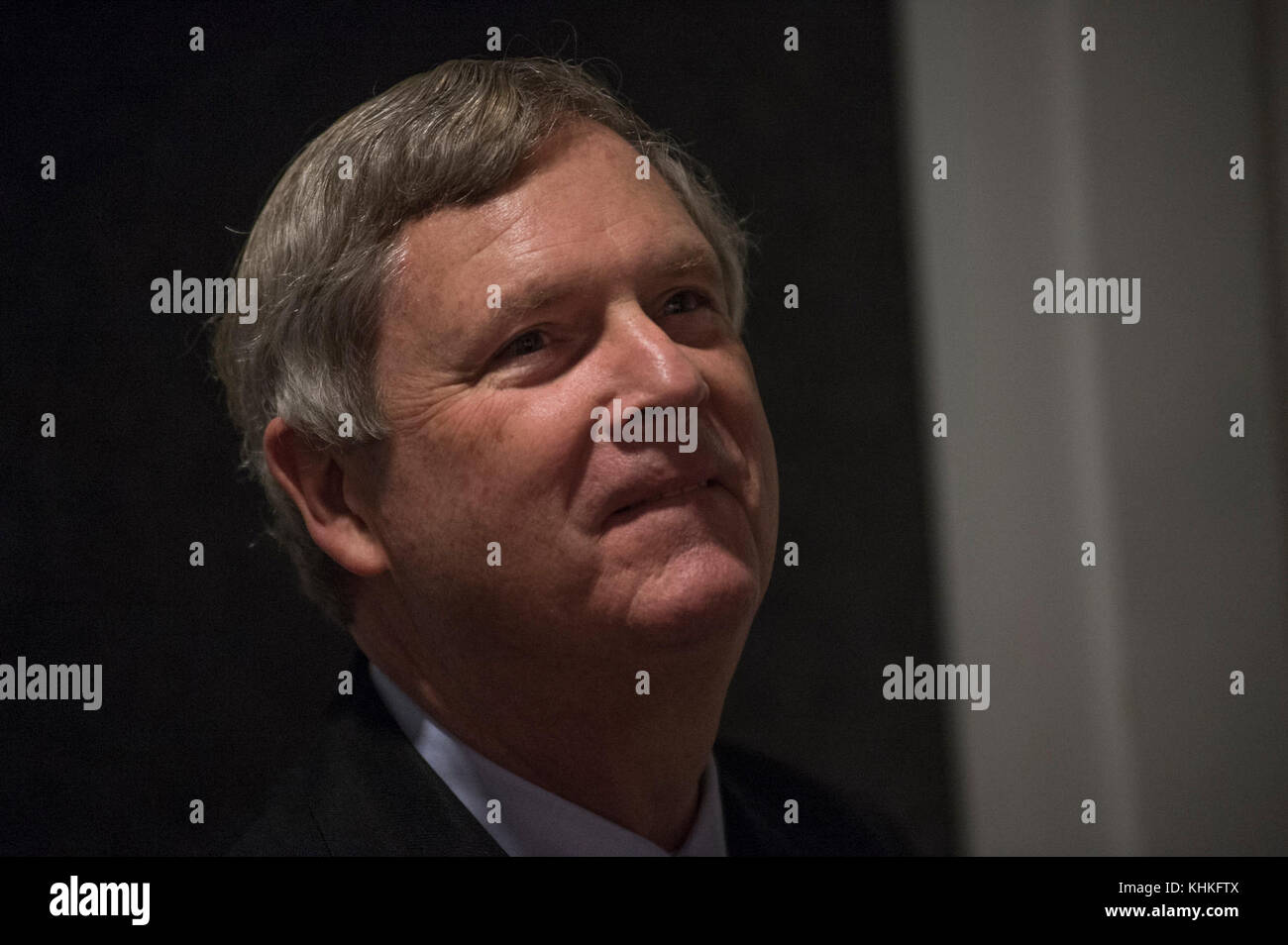 Usda secretary tom vilsack hi-res stock photography and images - Alamy
