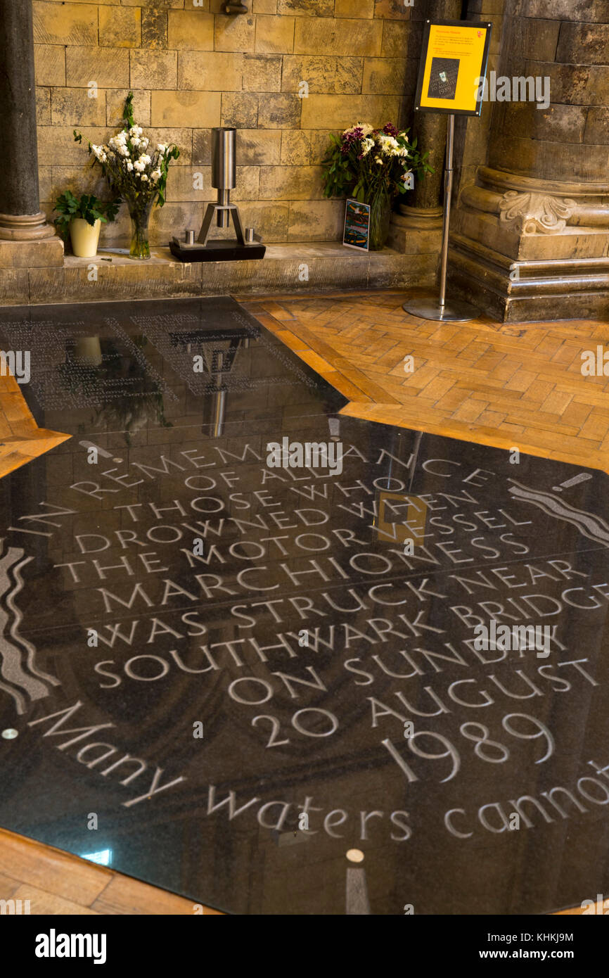 The bowbelle hi-res stock photography and images - Alamy