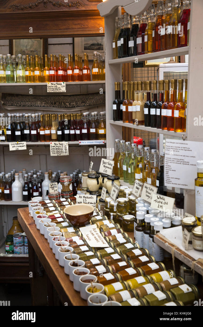 UK, London, Southwark, Borough Market, Three Crown Square, Fitz fine ...