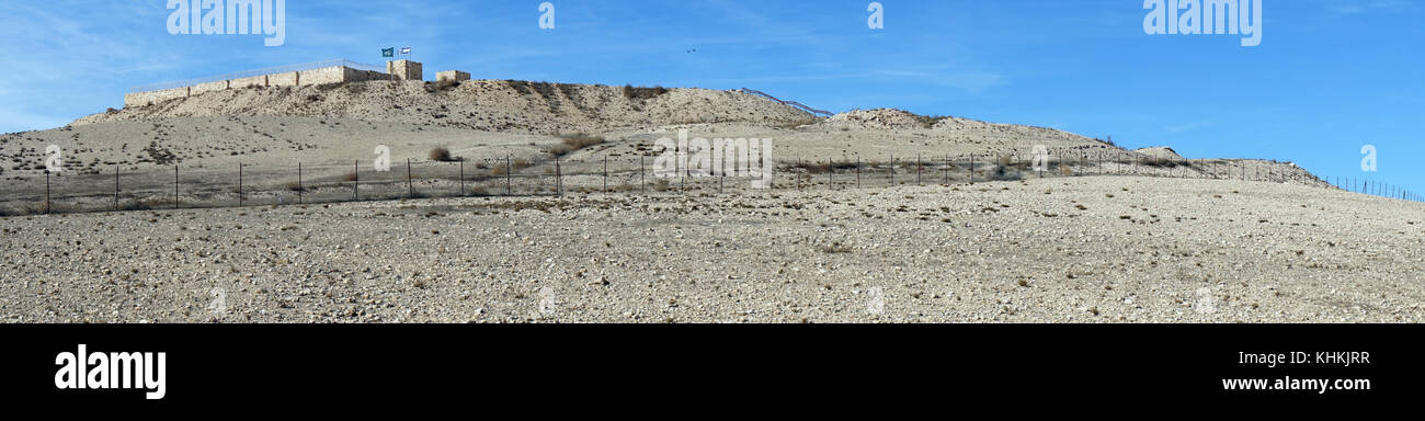 Ancient ruins on the top of Tel Arad, Israel Stock Photo - Alamy