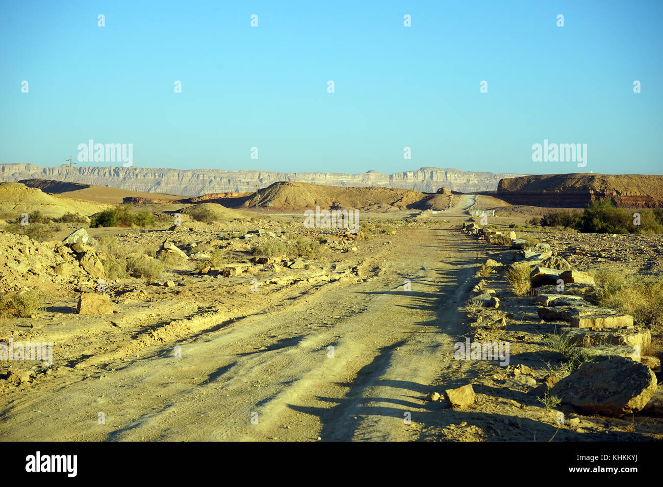 Dirt road in Negev desert. Israel Stock Photo - Alamy