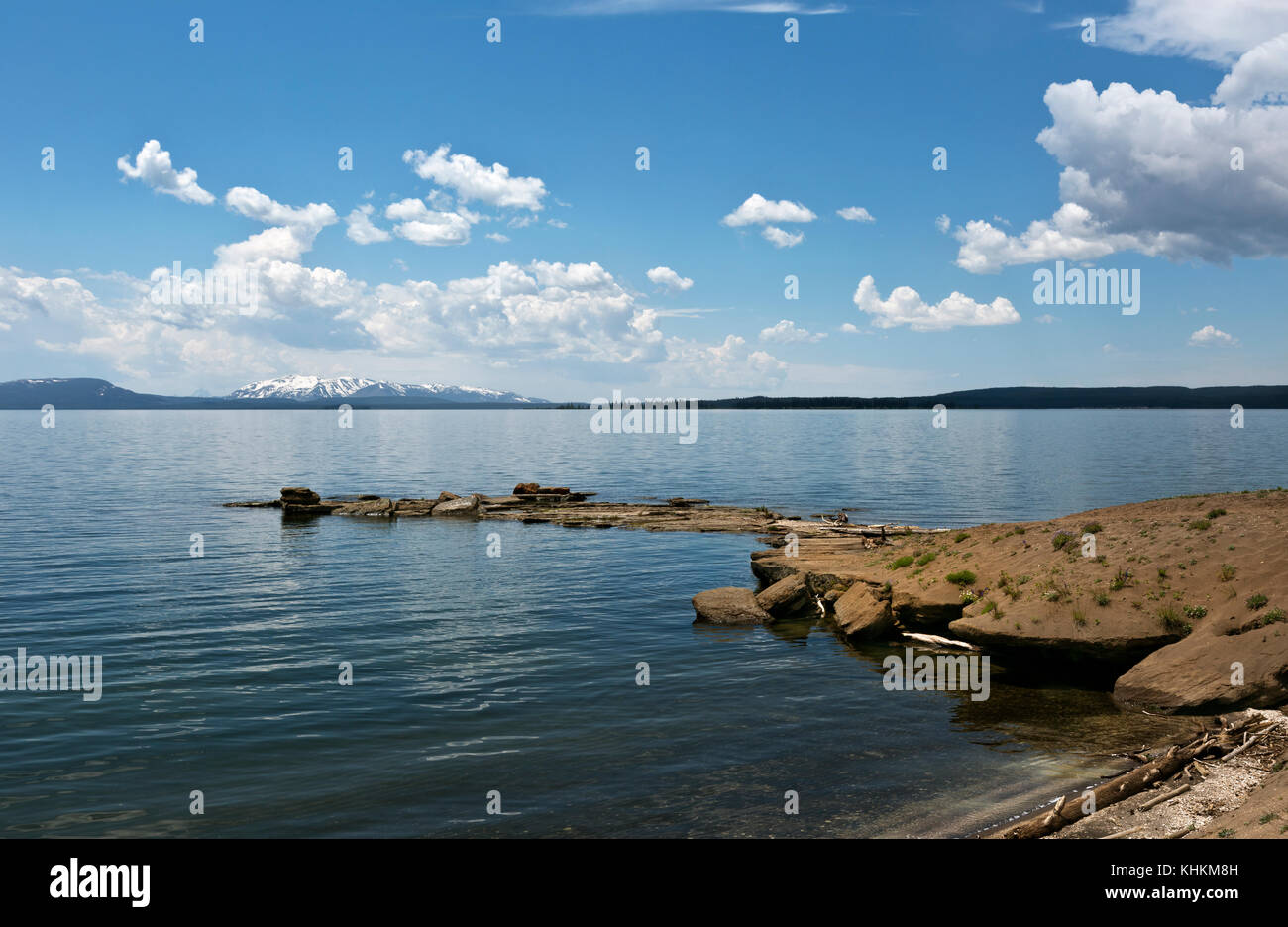 WY02613-00...WYOMING - Yellowstone Lake viewed from the Storm Point ...
