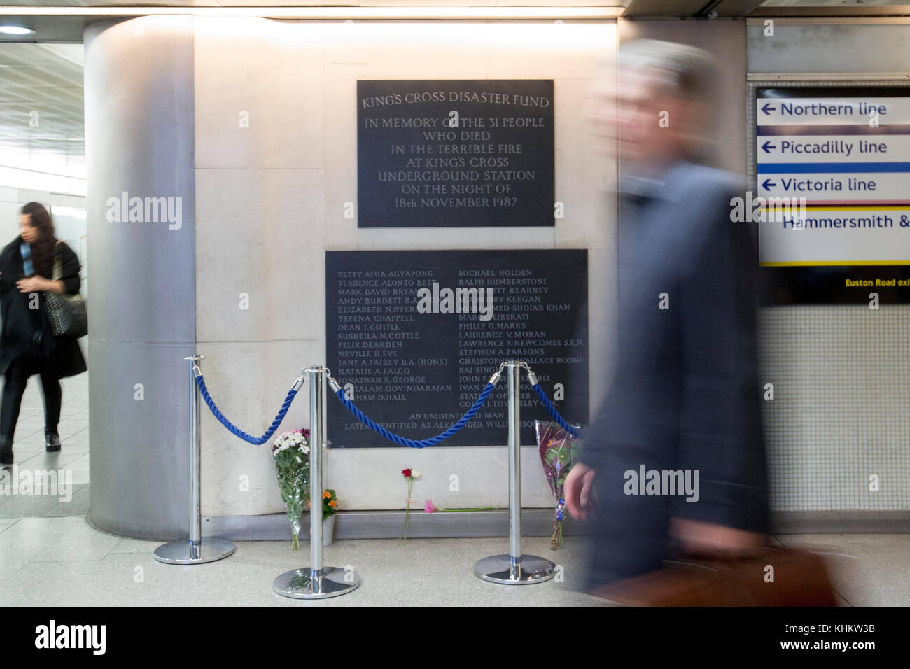 Kings cross fire 1987 hi-res stock photography and images - Alamy