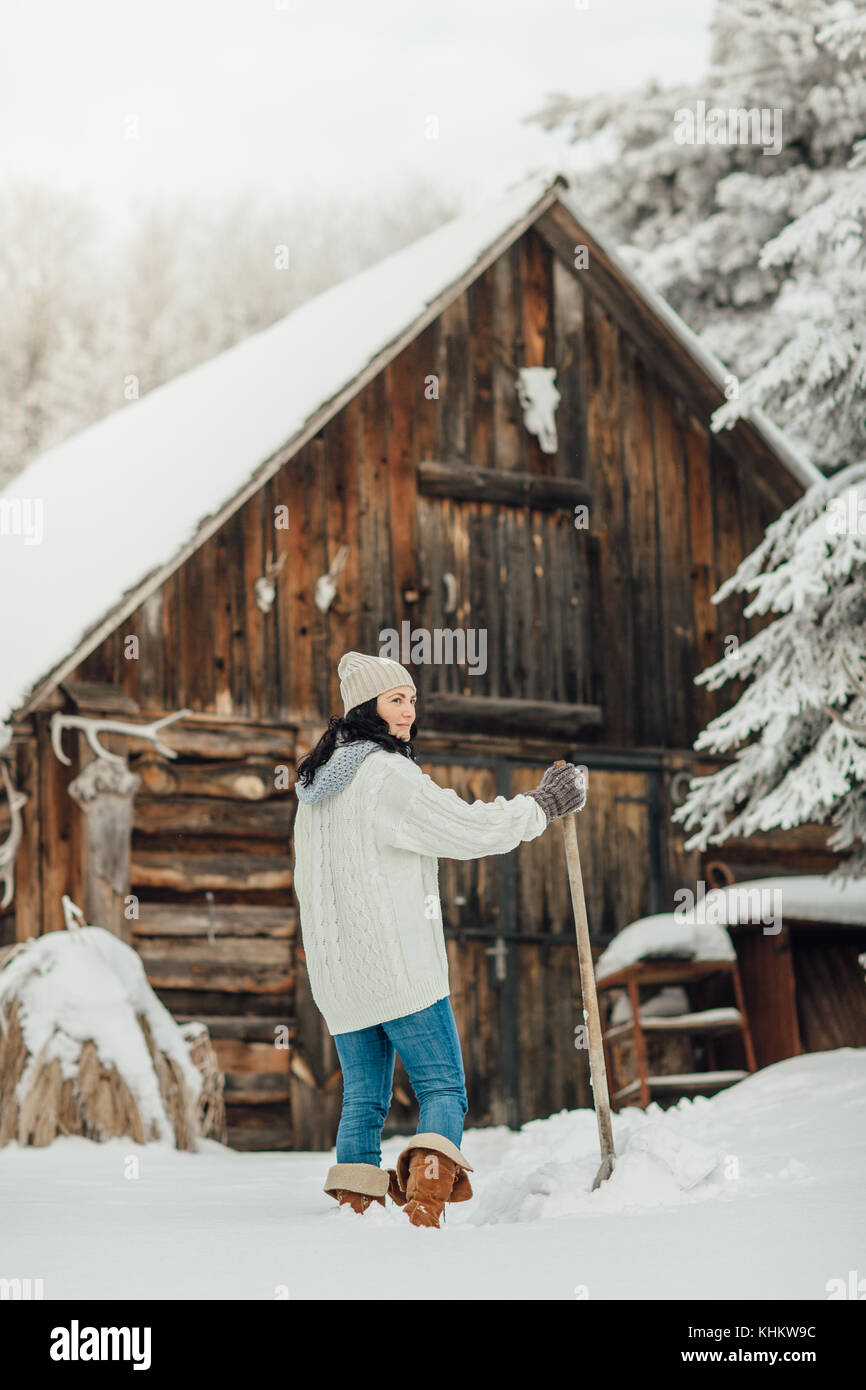 Women snow clean hi-res stock photography and images - Alamy