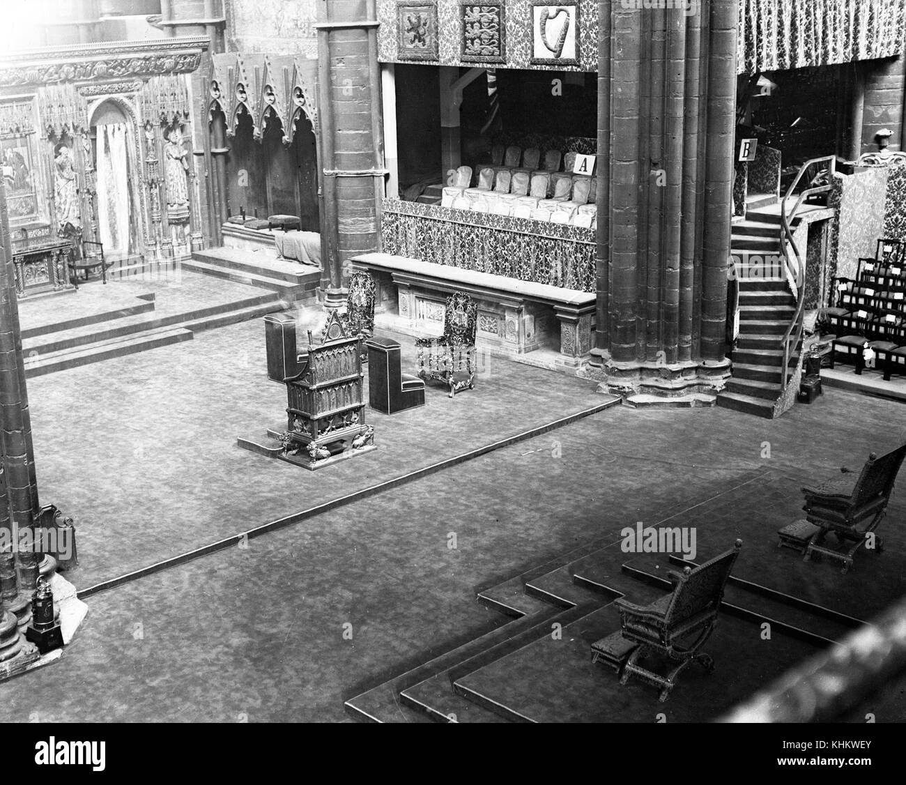 Coronation chairs at Westminster Abbey Stock Photo - Alamy