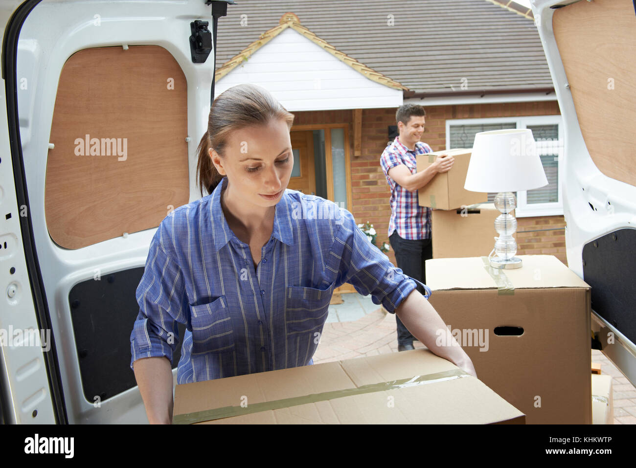 Moving house hi-res stock photography and images - Alamy
