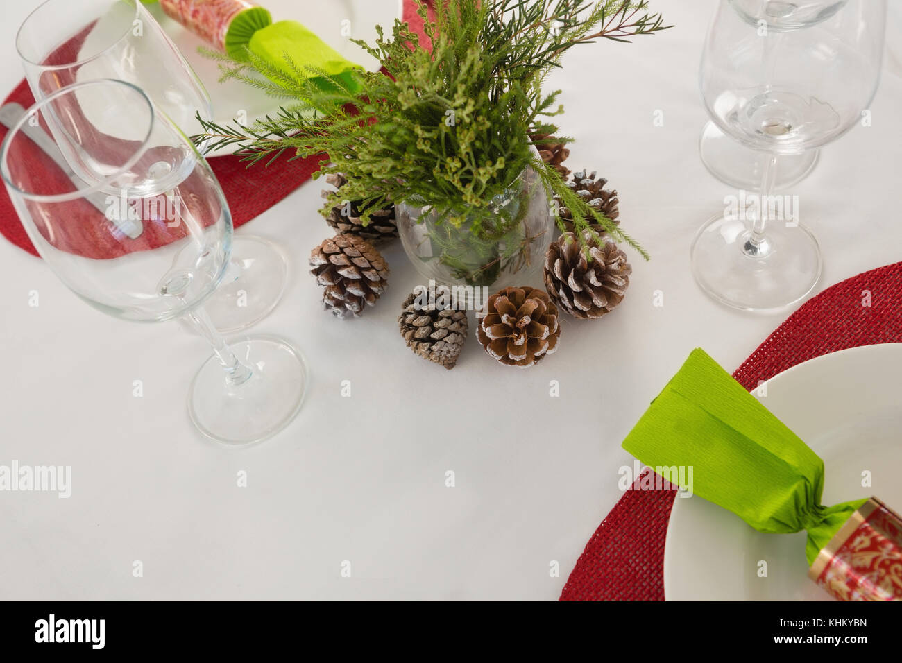 Close up beautiful table setting hi-res stock photography and images ...