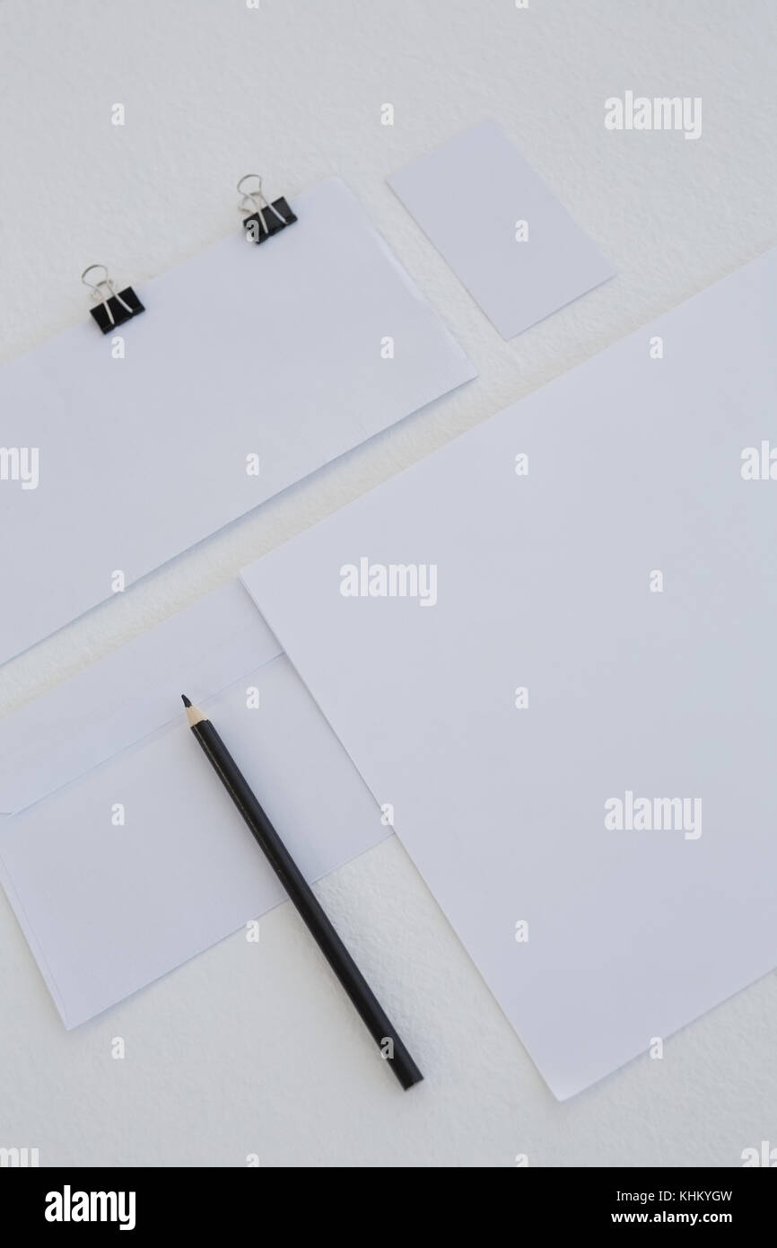 Overhead papers hi-res stock photography and images - Alamy