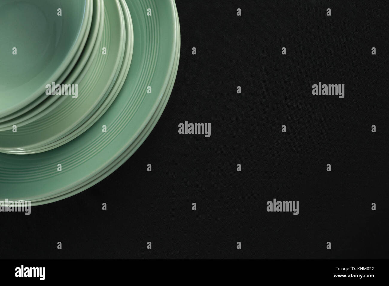 Dining table overhead hi-res stock photography and images - Alamy