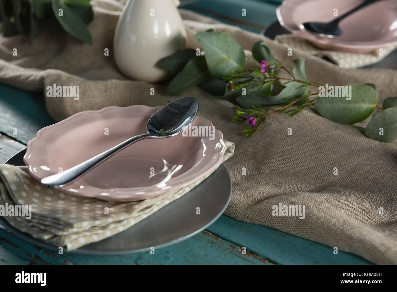 Elegant table setting burning hi-res stock photography and images - Alamy