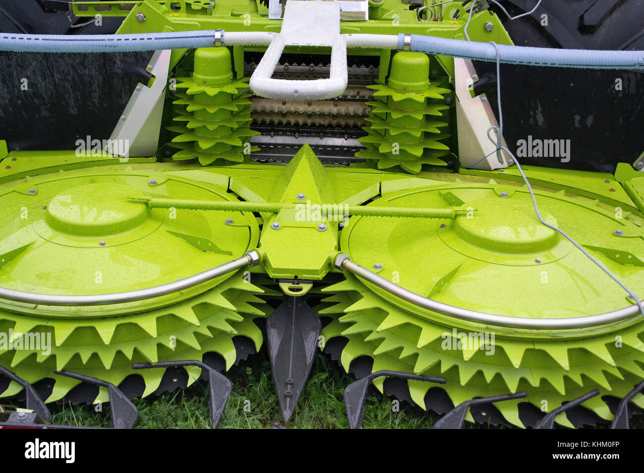 Mechanical machine with toothed wheels advancing Stock Photo - Alamy