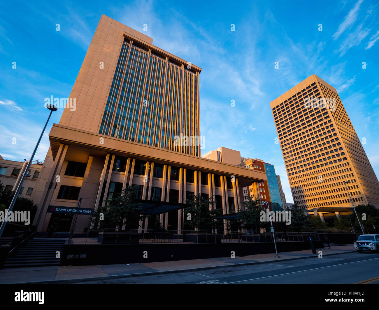 Bank oklahoma headquarter downtown city hi-res stock photography and ...