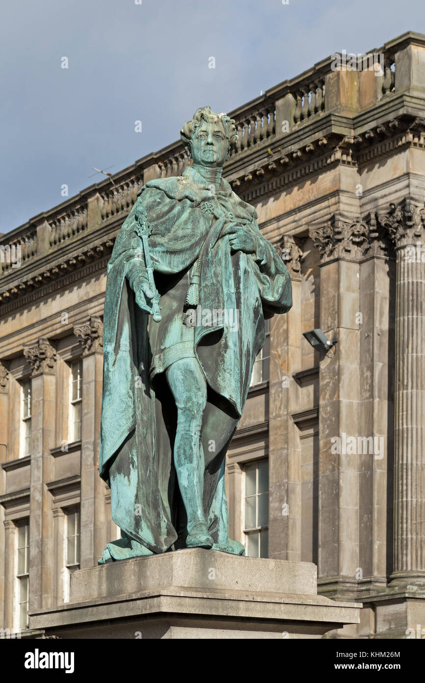Statue of King George IV in George Street, Edinburgh, Scotland, Great ...