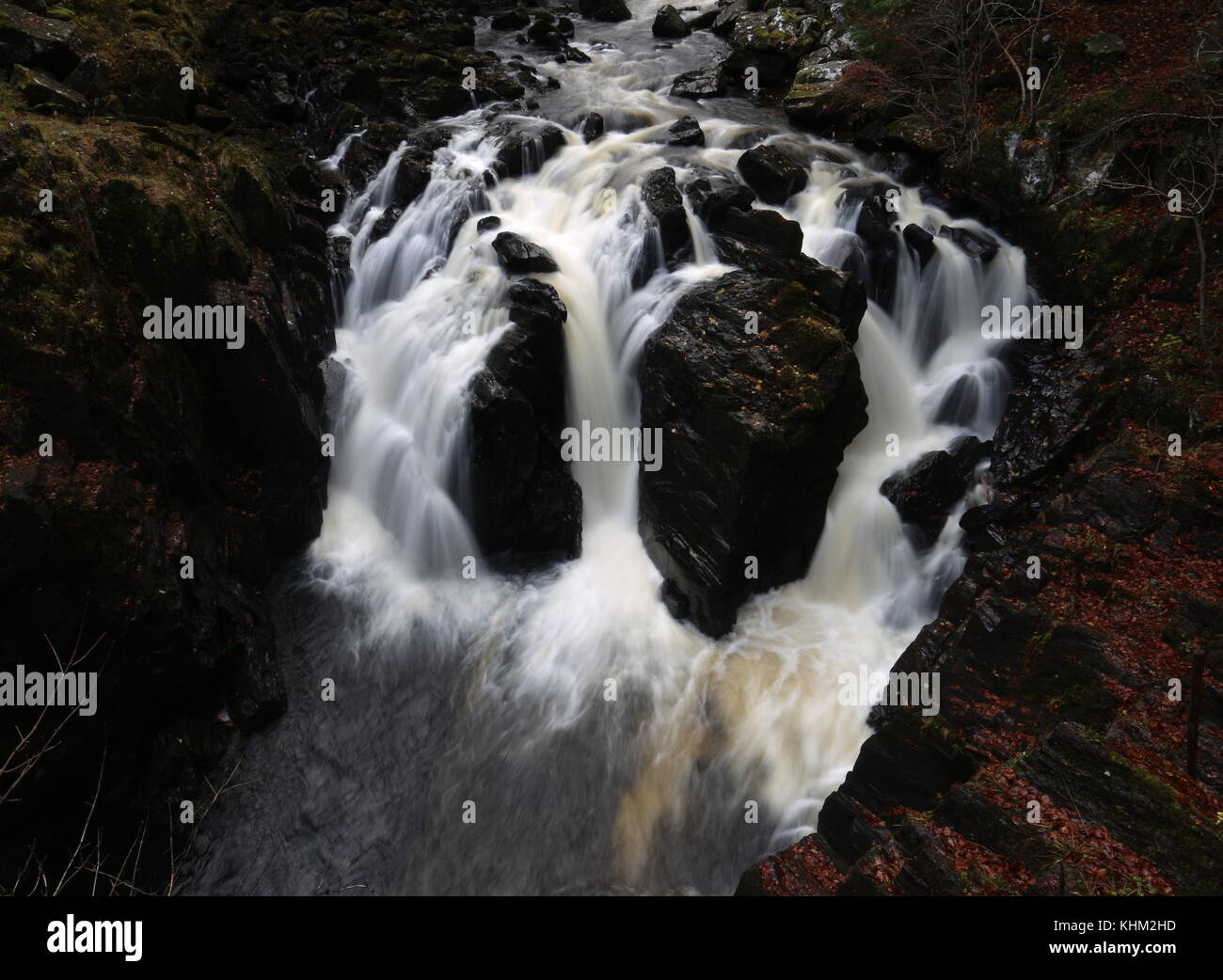 Waterfall river dunkeld scotland hi-res stock photography and images ...