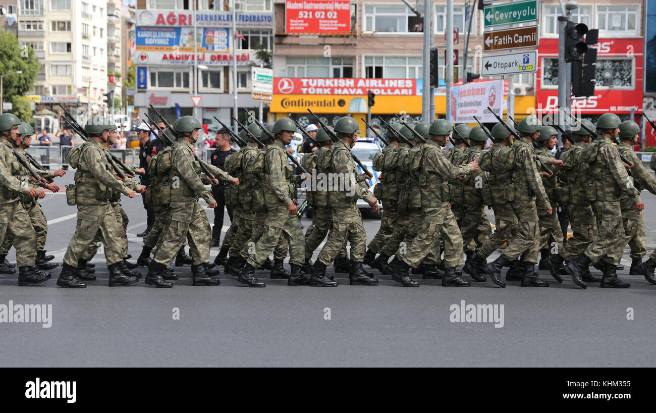 ISTANBUL, TURKEY - AUGUST 30, 2017: Soldiers march during 95th ...