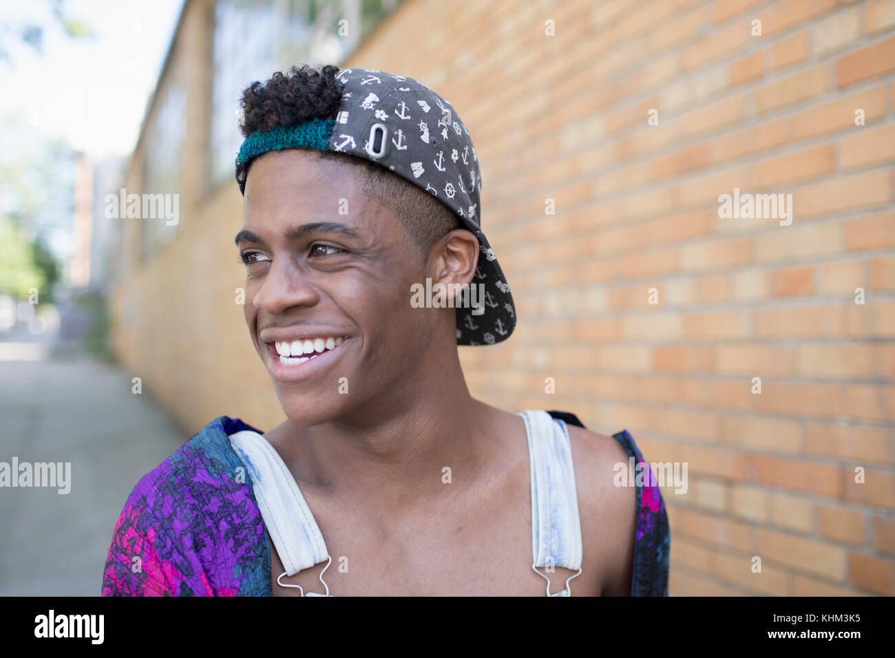 Backwards cap hi-res stock photography and images - Alamy