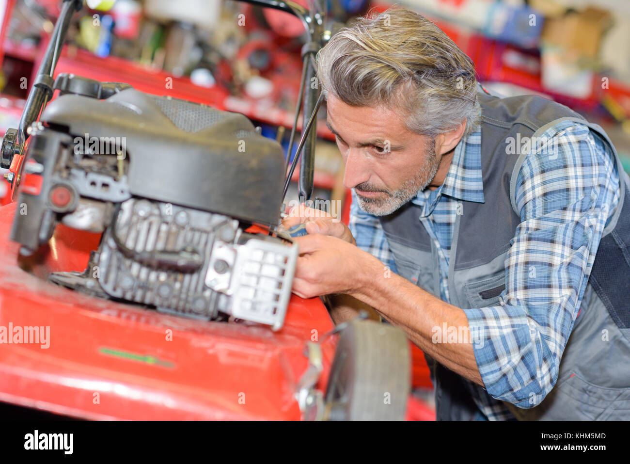 connecting the mower's wiring Stock Photo - Alamy