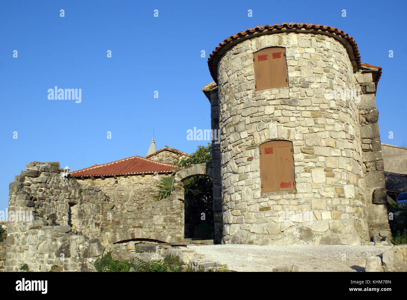 Old houses in Hum, Croatia Stock Photo - Alamy