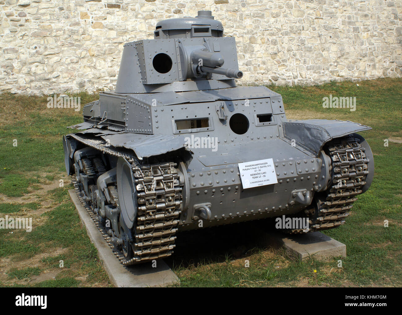 Tank in Military museum in Beograd, Serbia Stock Photo - Alamy