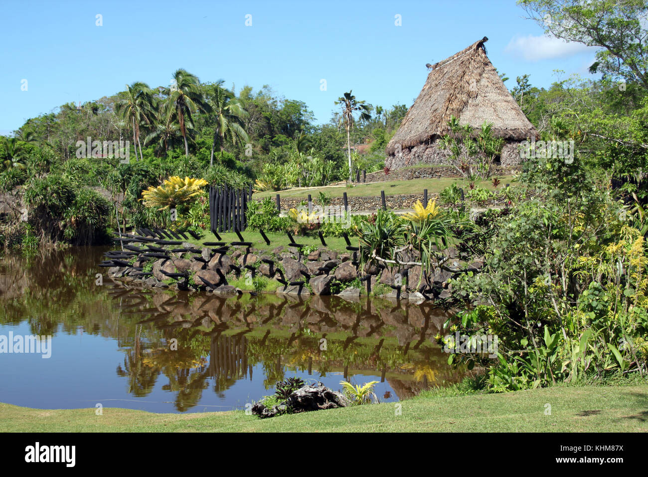 Fiji house traditional hi-res stock photography and images - Alamy