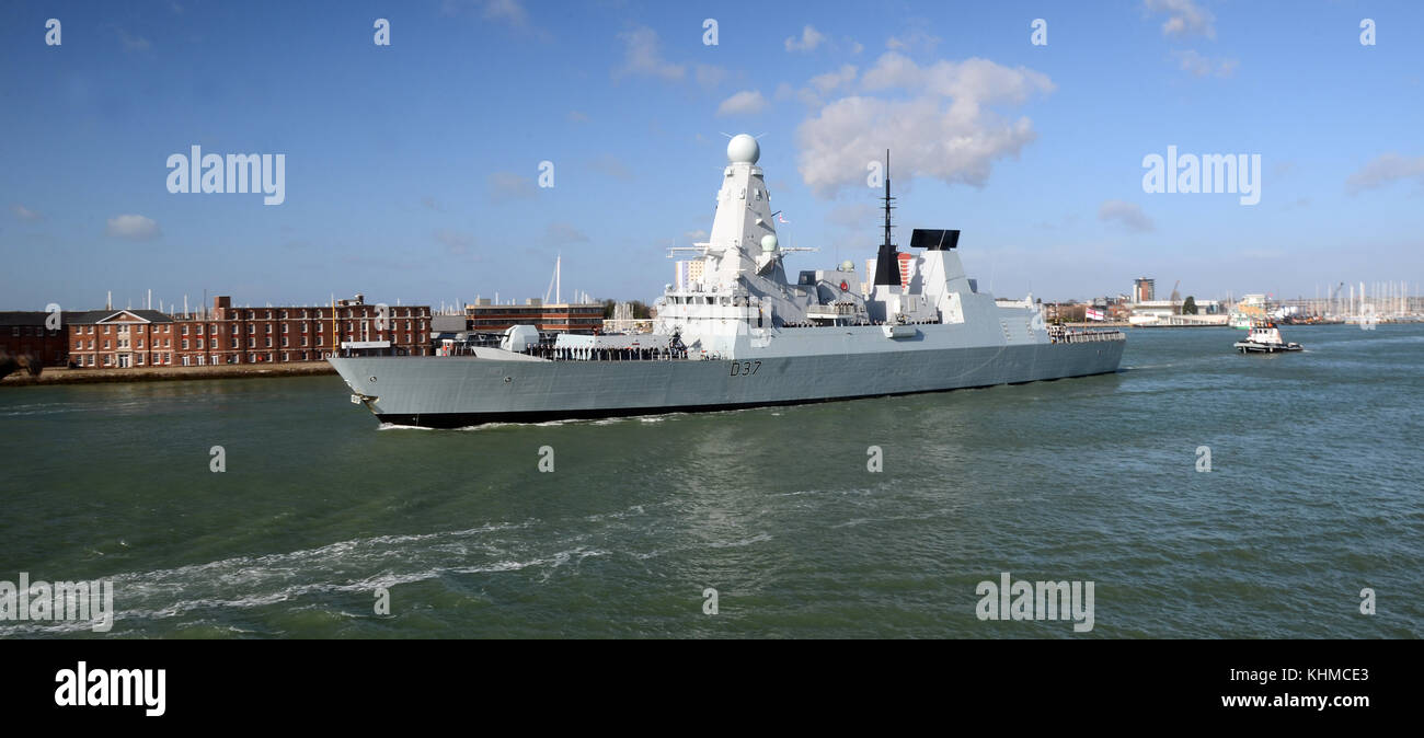 Hms Duncan Crew High Resolution Stock Photography and Images - Alamy