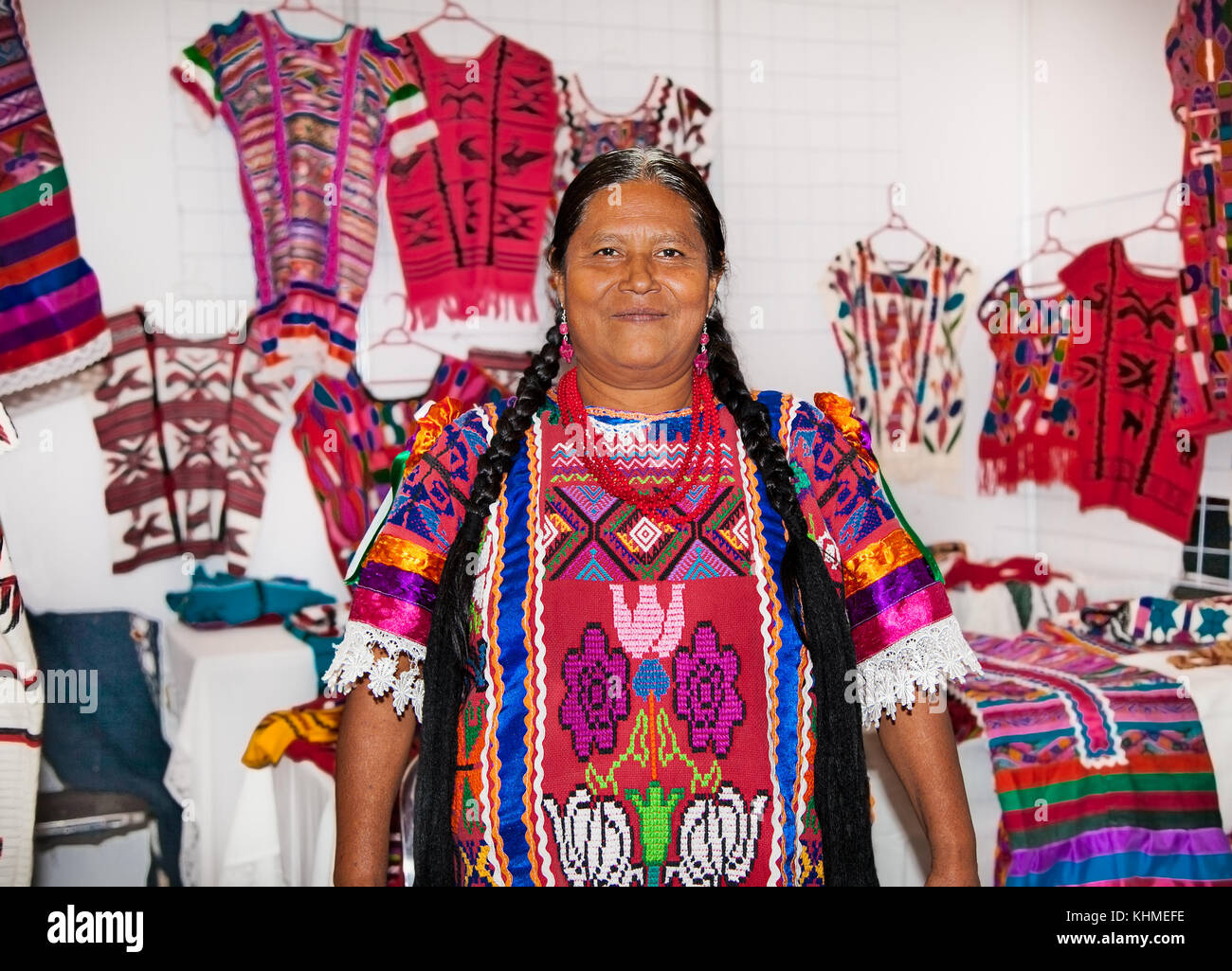 Mexican women hi-res stock photography and images - Alamy