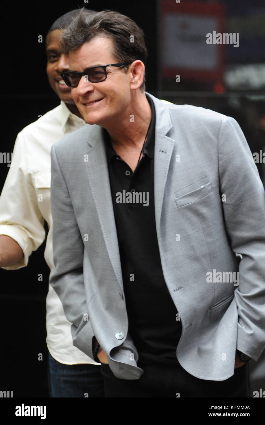 NEW YORK, NY - JANUARY 12: Charlie Sheen is seen on the set of 'Good ...