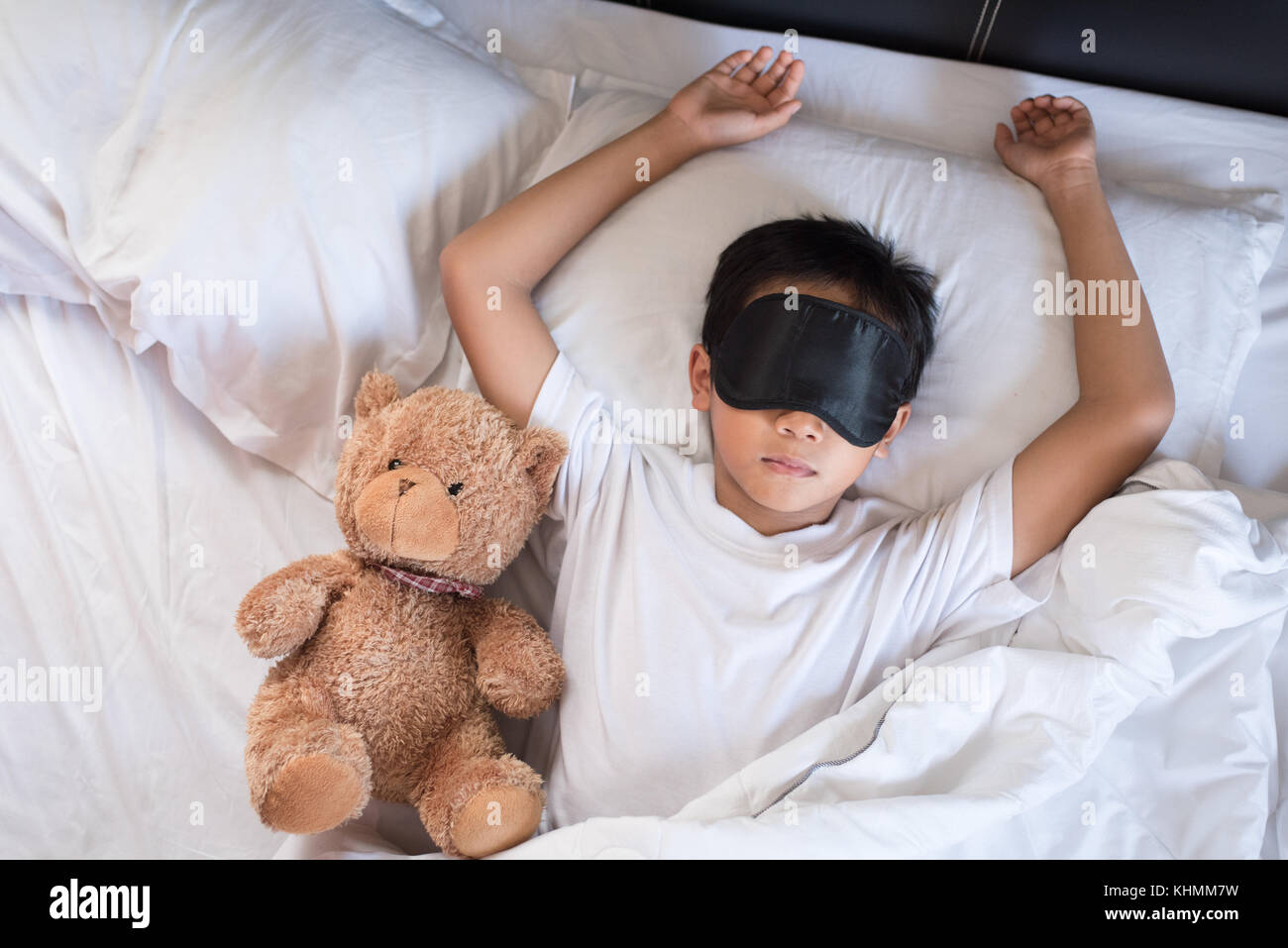 Boy Bed Scared Stock Photos & Boy Bed Scared Stock Images - Alamy