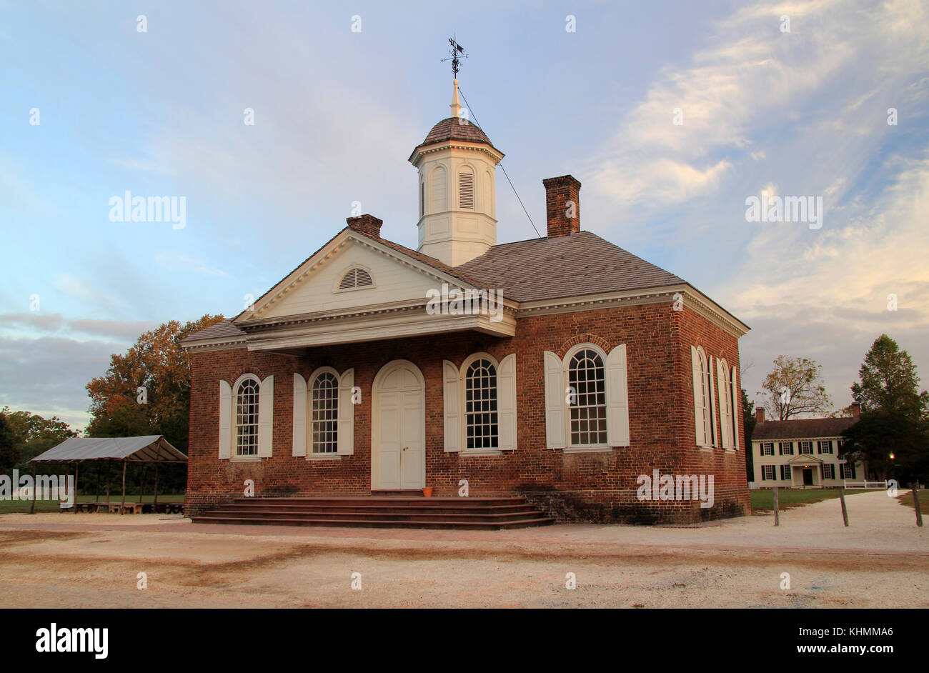 Old colonial courthouse hi-res stock photography and images - Alamy