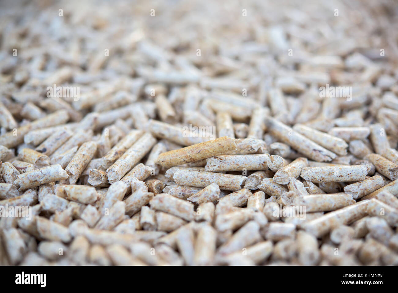 Clear pine pellets pile - close up Stock Photo - Alamy