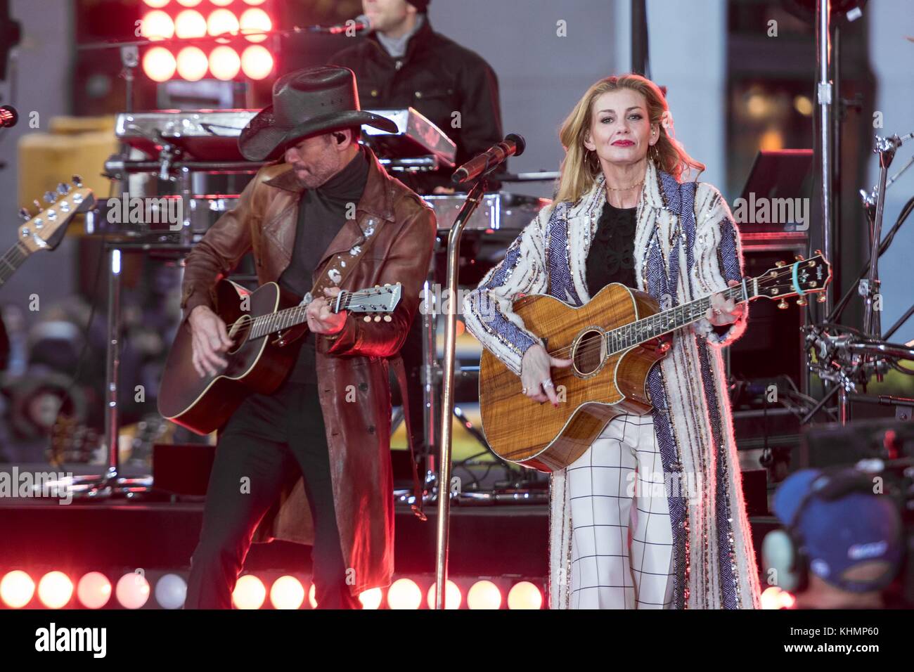 New York, NY, USA. 17th Nov, 2017. Tim McGraw, Faith Hill on stage for ...